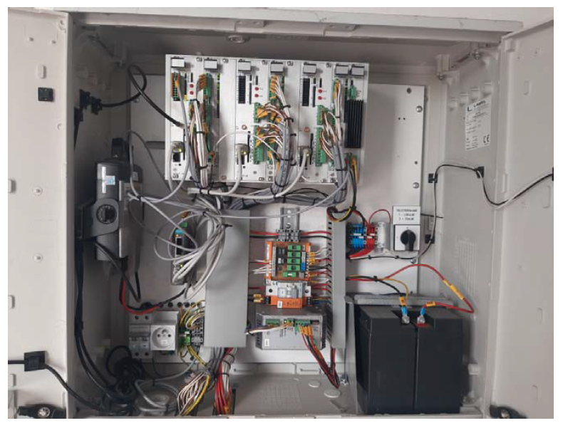 An Analysis of Remote Voltage Measurement in the Medium Voltage Cable ...